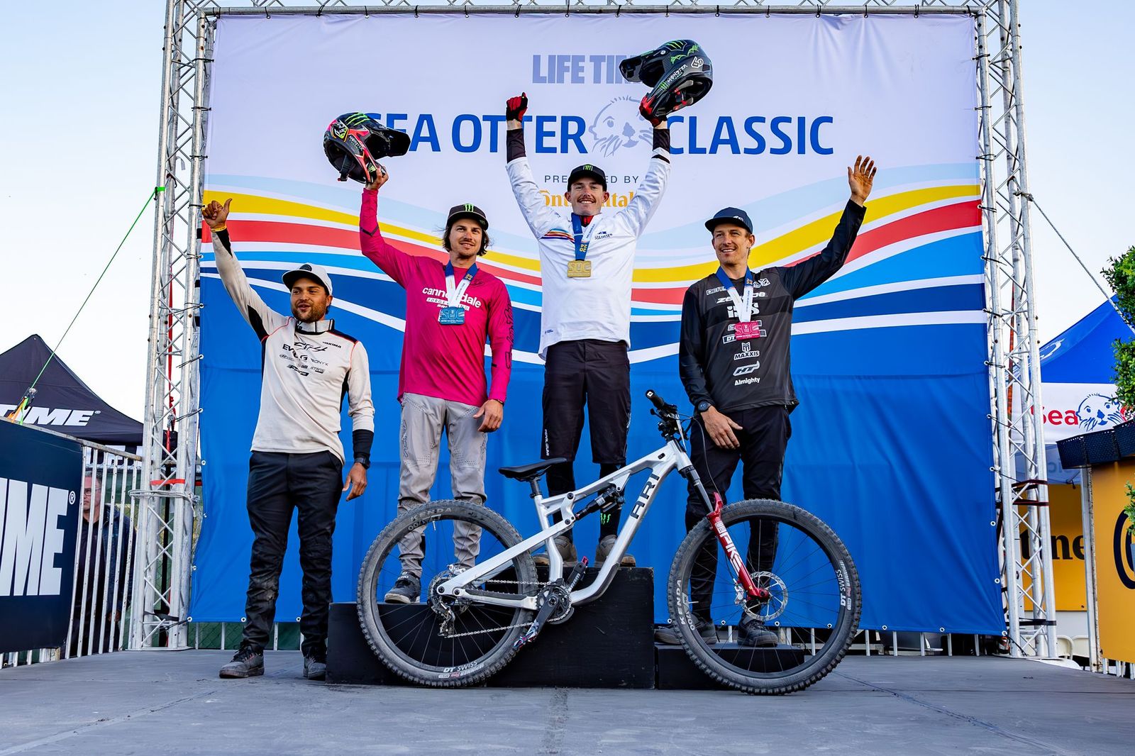 Nik Nestoroff Wins Sea Otter DS – 6D Helmets